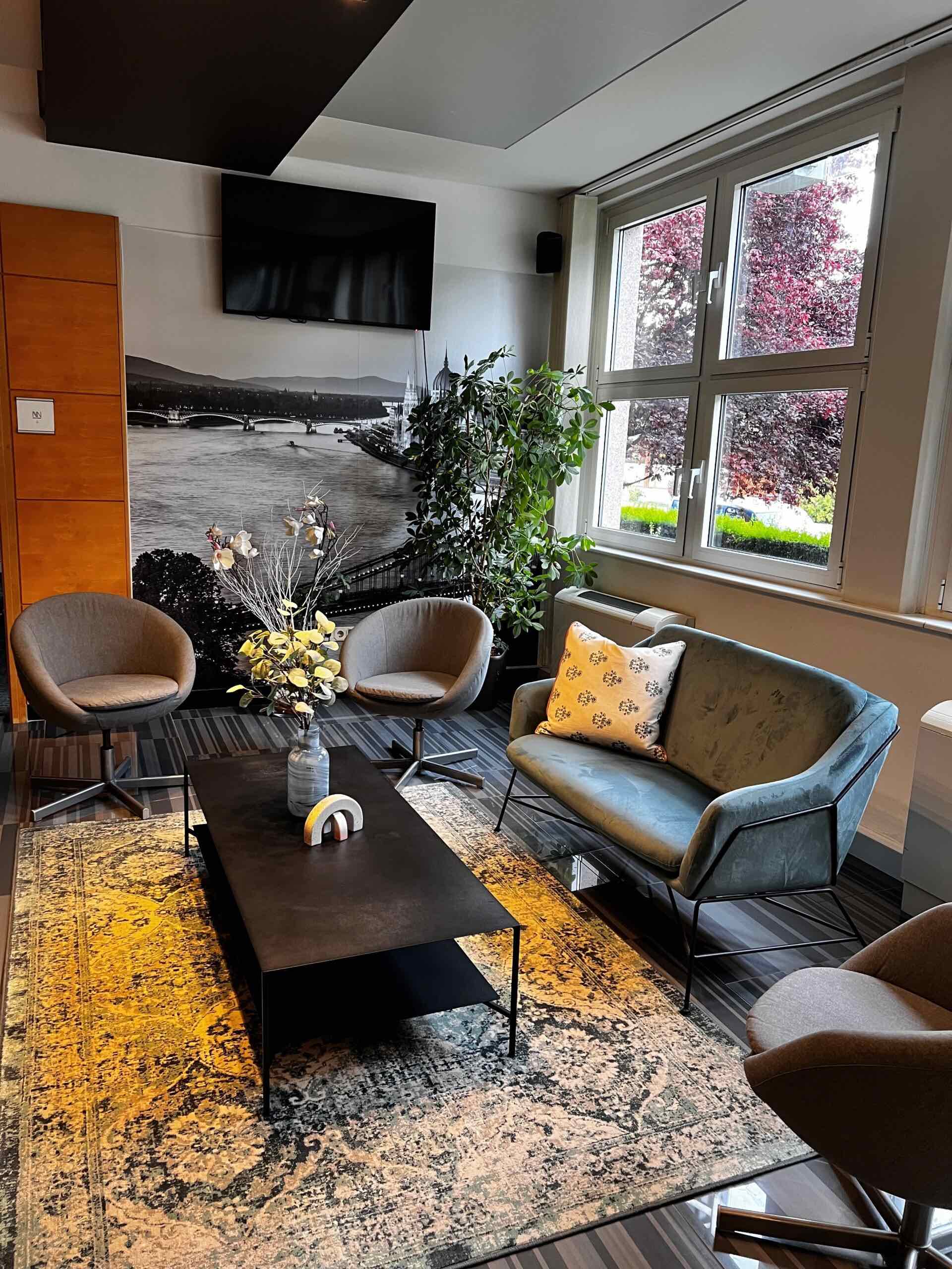 Meeting Room, Virtual and Private Office at Budaörs - eOffice.net